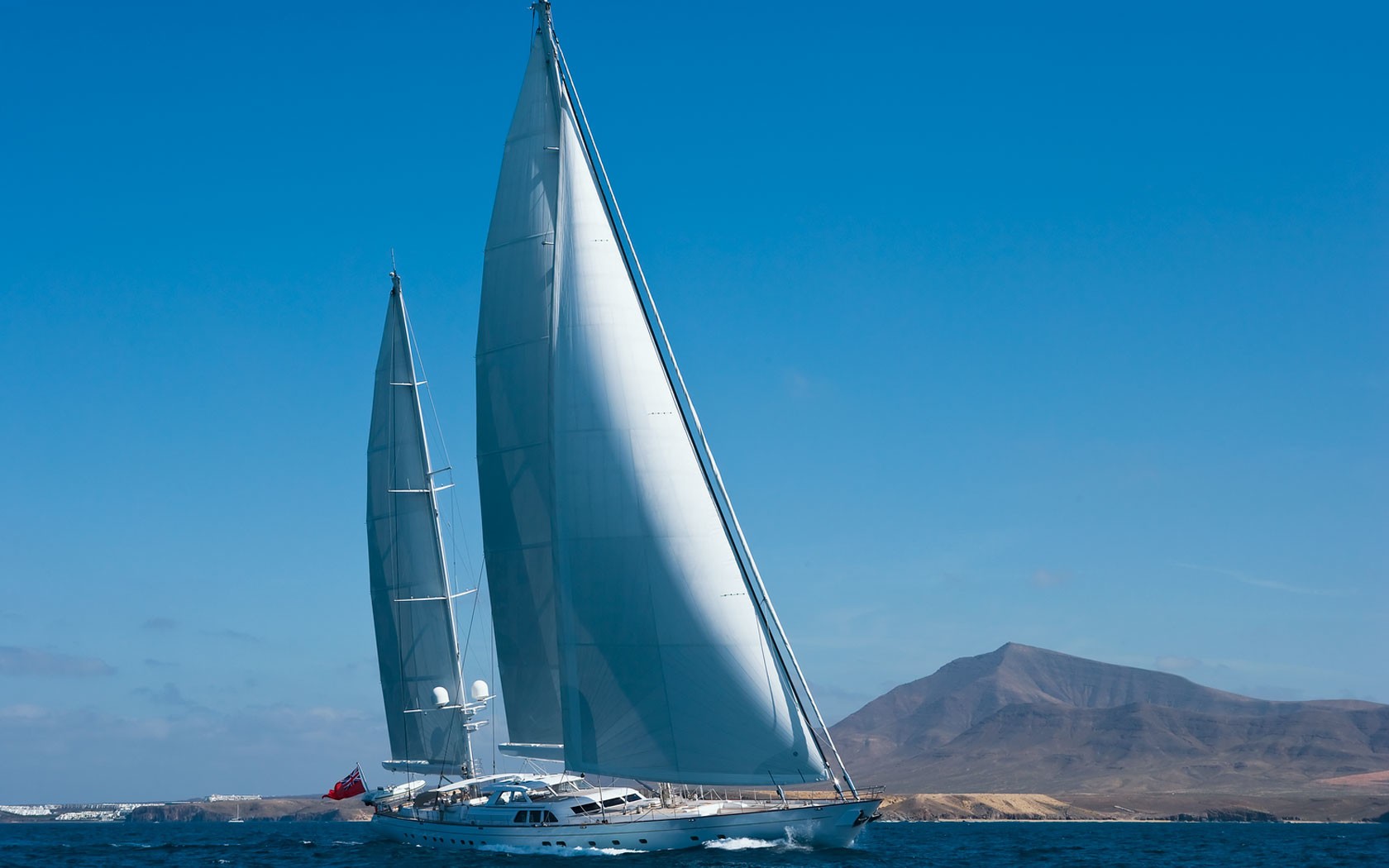 Yacht ETHEREAL, Royal Huisman | CHARTERWORLD Luxury Superyacht Charters